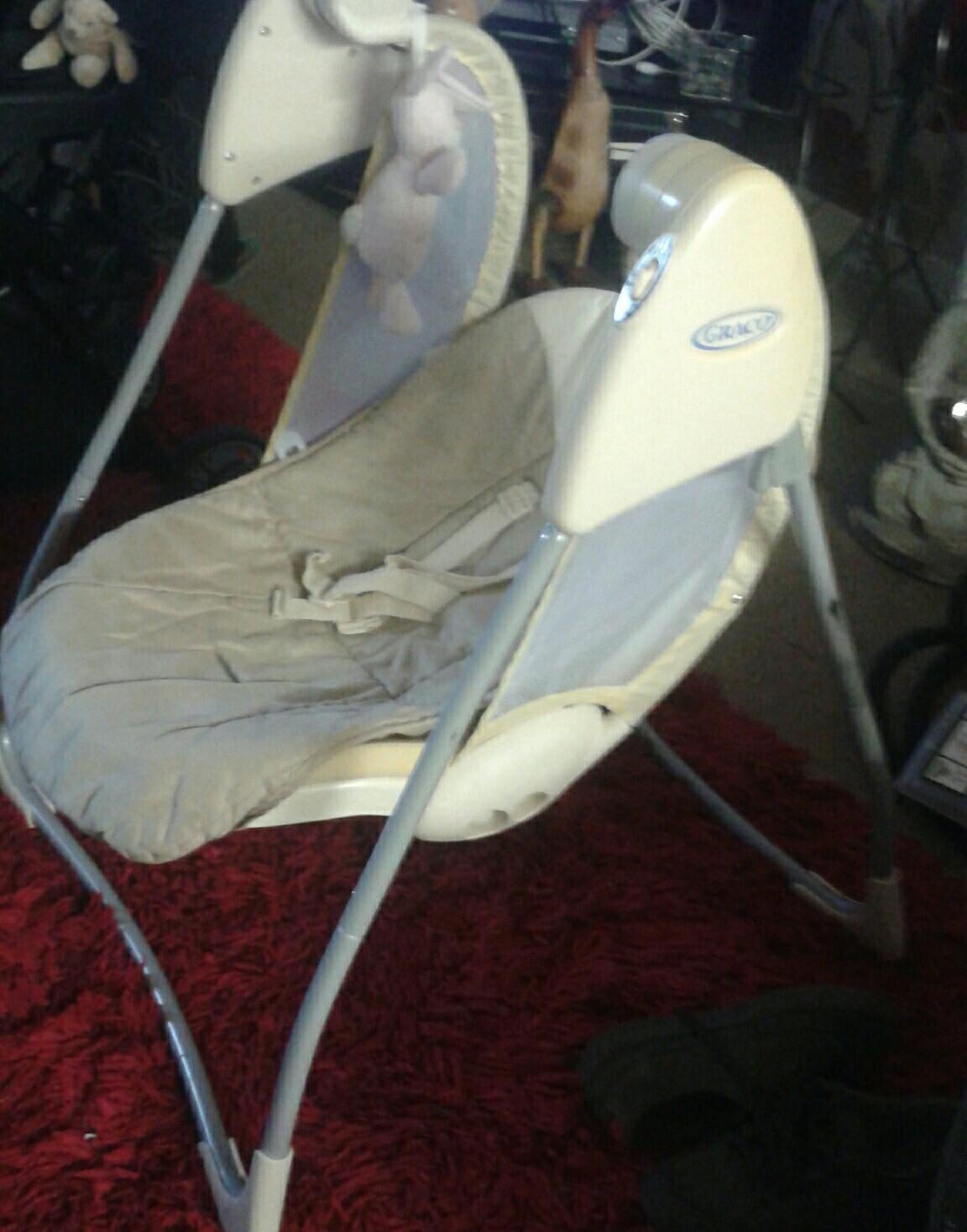Graco baby rocker/chair. in Manchester for £10.00 for sale | Shpock