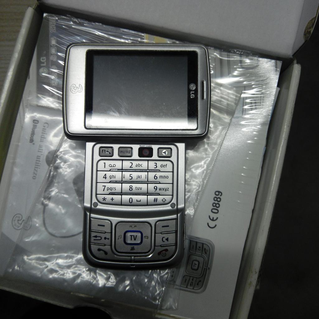 Lg U900 in 27028 Bivio Cava Manara für € 17,00 zum Verkauf | Shpock AT