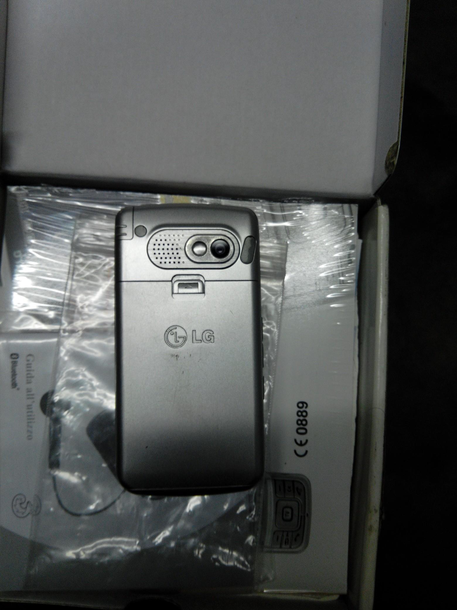 Lg U900 in 27028 Bivio Cava Manara für € 17,00 zum Verkauf | Shpock AT