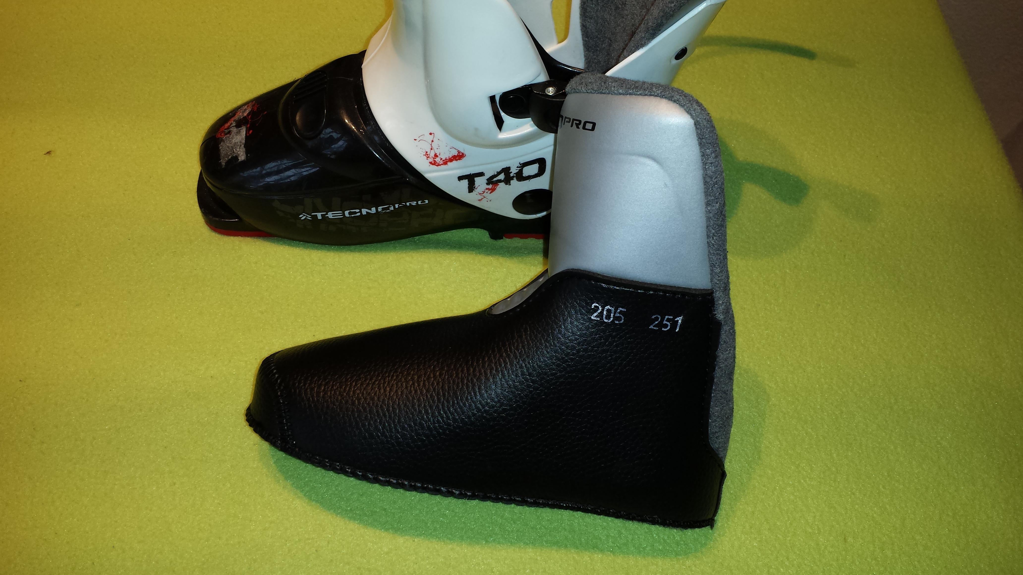 Tecno Pro T40 Kinder Skischuhe Gr. 32, Mondo in 6341 Ebbs für 29,00 ...