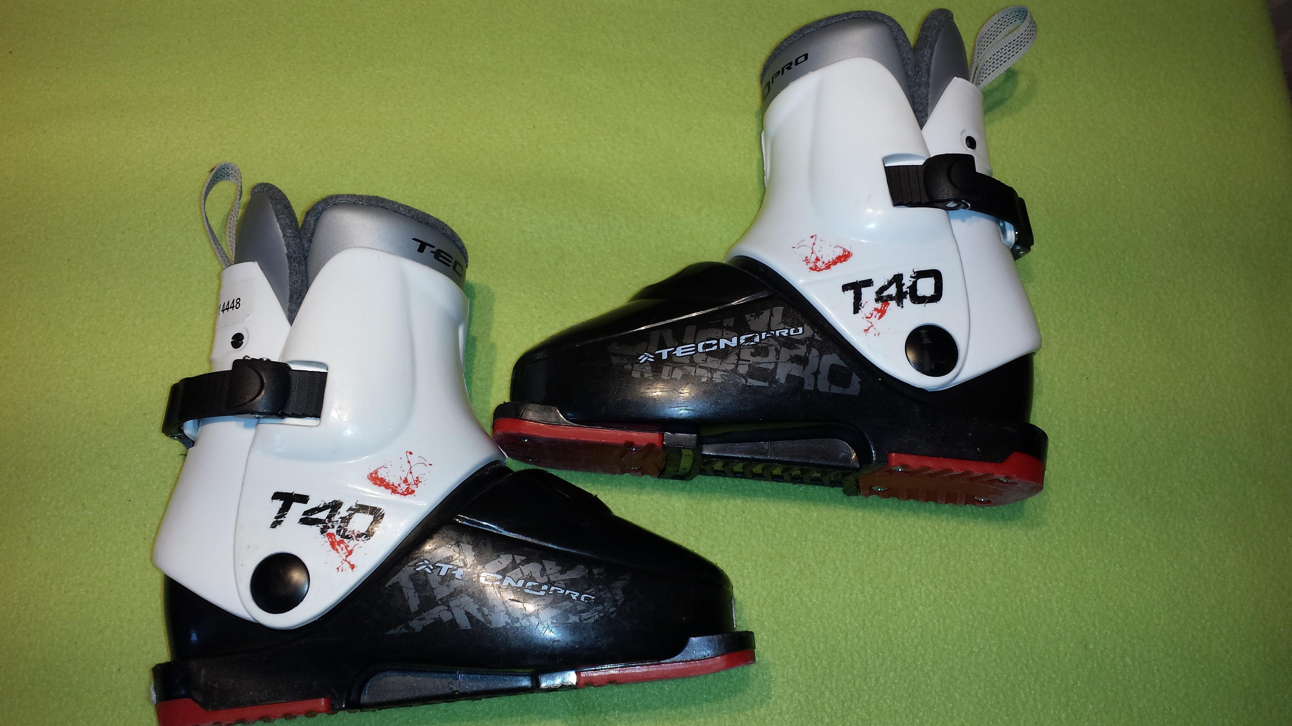 Tecno Pro T40 Kinder Skischuhe Gr. 32, Mondo in 6341 Ebbs für 29,00 ...