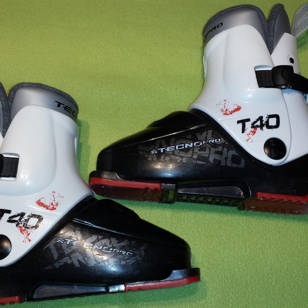 Tecno Pro T40 Kinder Skischuhe Gr. 32, Mondo in 6341 Ebbs für 29,00 ...