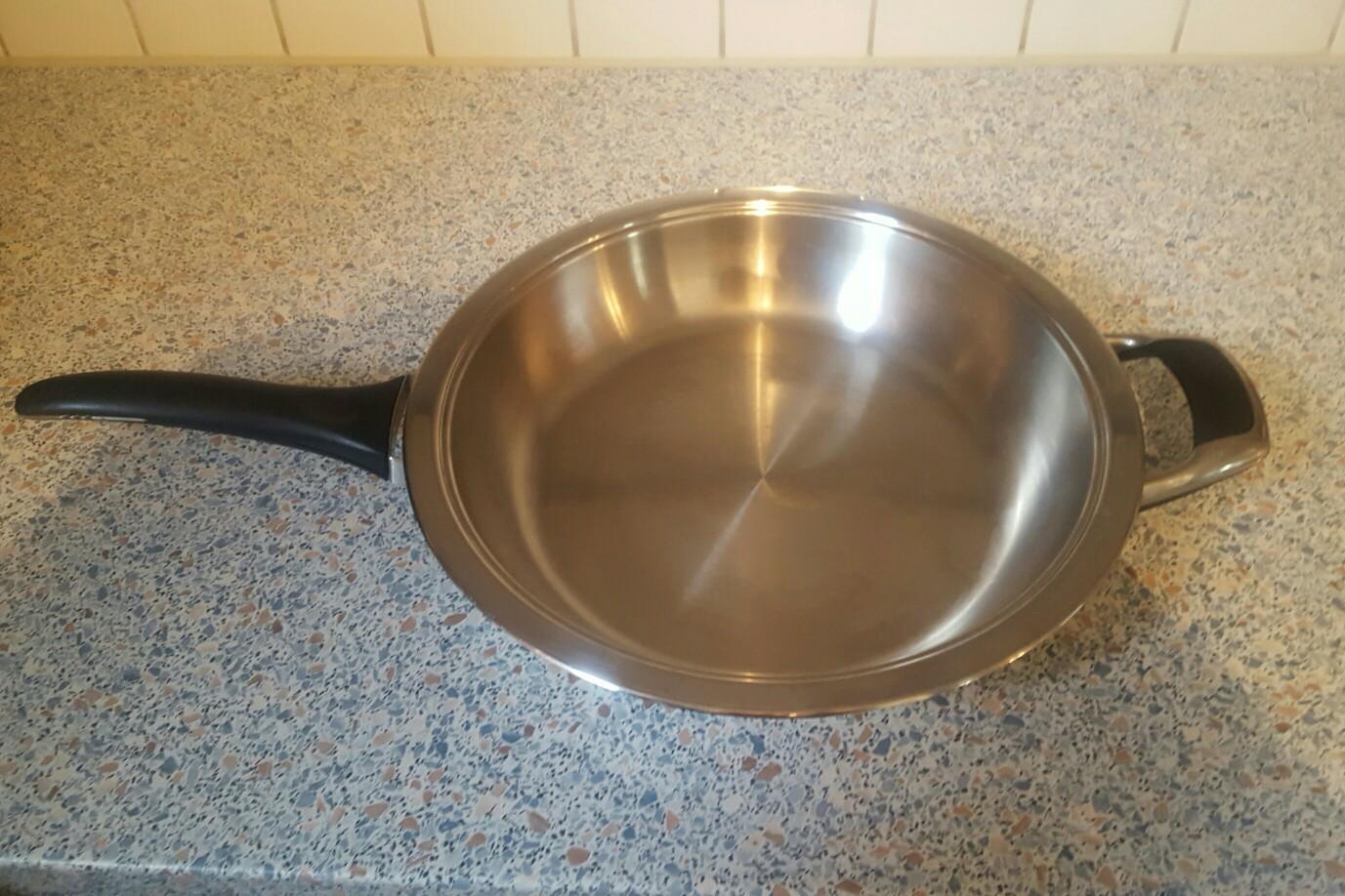 AMC- Pfanne Induction mit Deckel 32 cm in 76751 Jockgrim für 100,00 ...