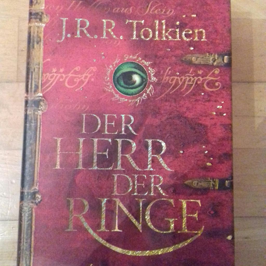 Buch: Der Herr der Ringe in 6300 Wörgl für € 25,00 zum Verkauf | Shpock AT