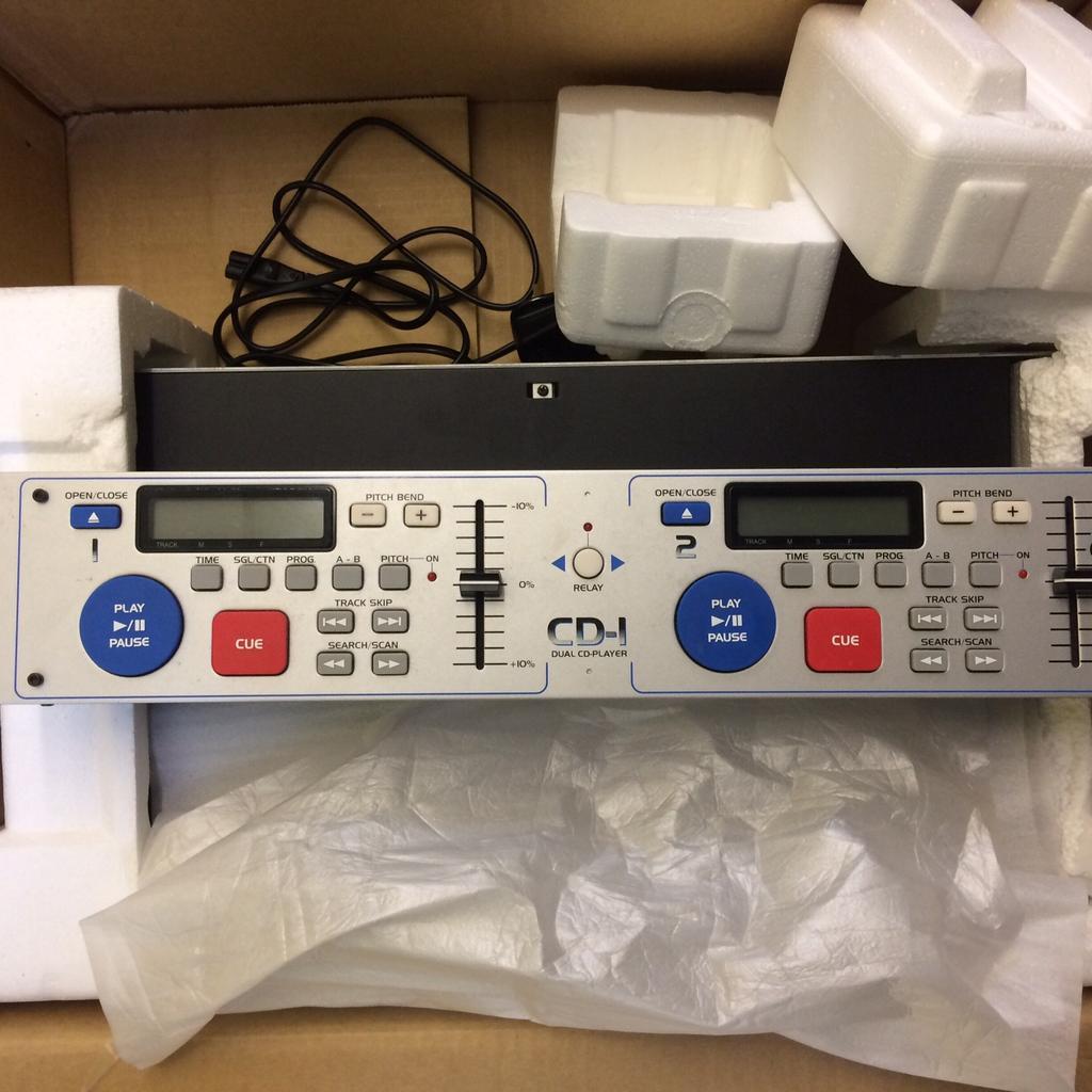 Citronic CD-1 Dual CD player in LS29 Ilkley for £30.00 for sale | Shpock