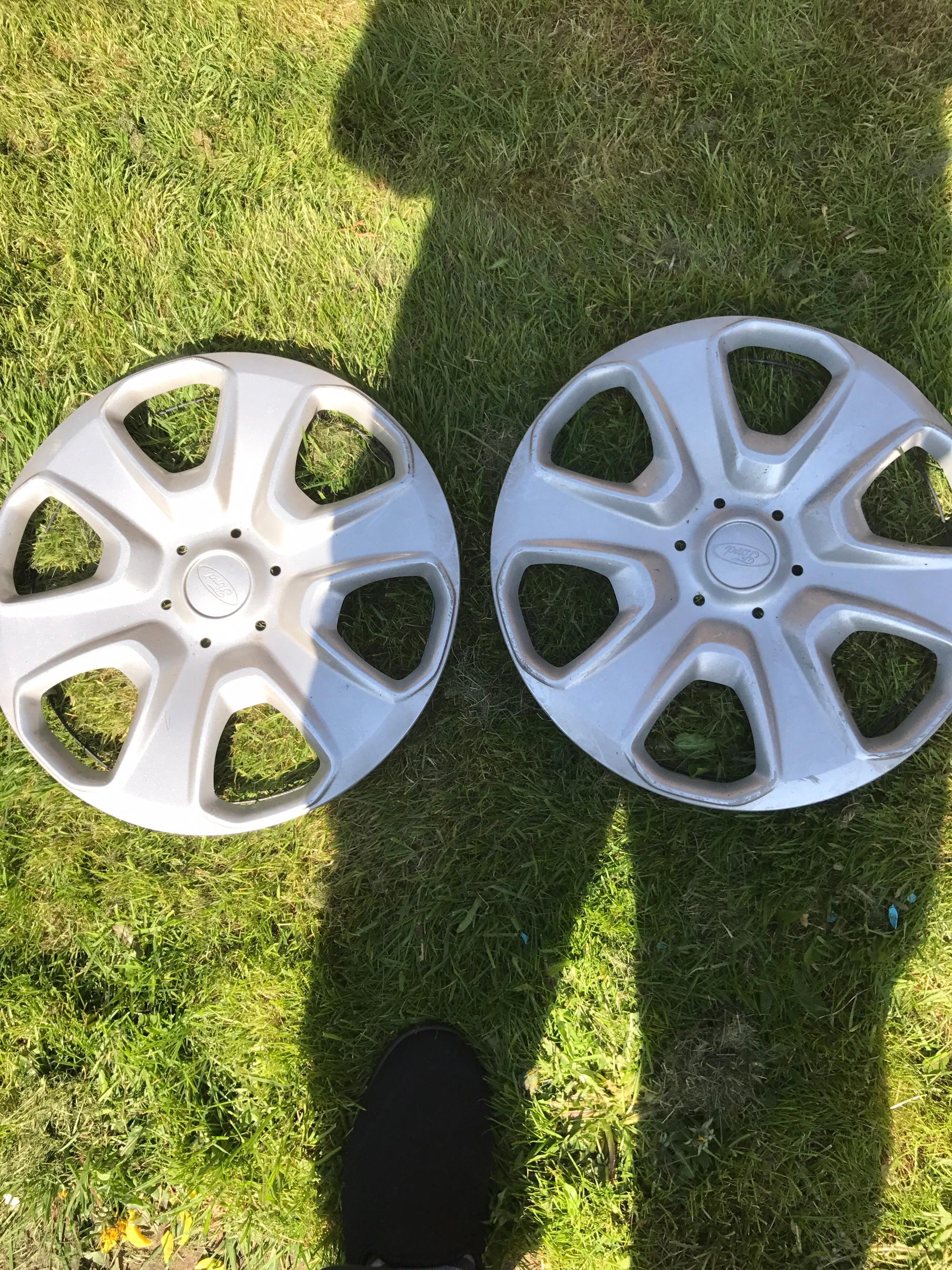 Genuine ford 15" wheel trims in B33 Birmingham für £ 25,00 zum Verkauf ...
