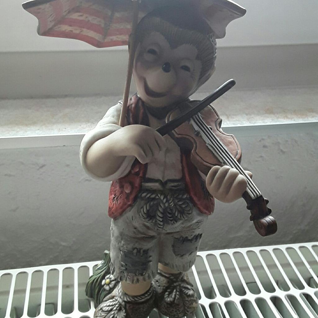 Porzellan Figur Goebel in 67065 Ludwigshafen am Rhein für € 24,00 zum ...