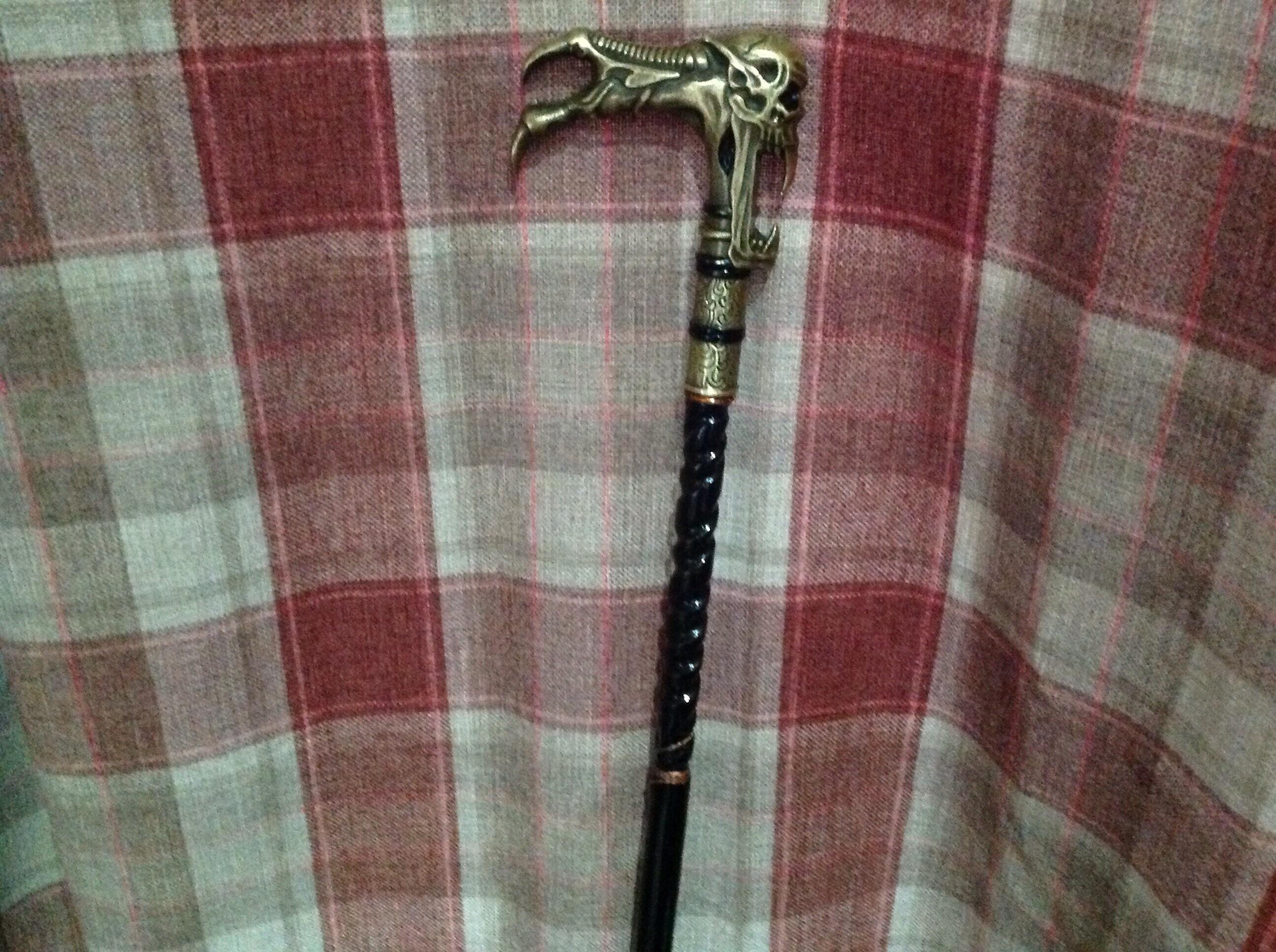 H.R. Giger inspired walking stick aliens in OL2 Royton für 75,00 £ zum ...