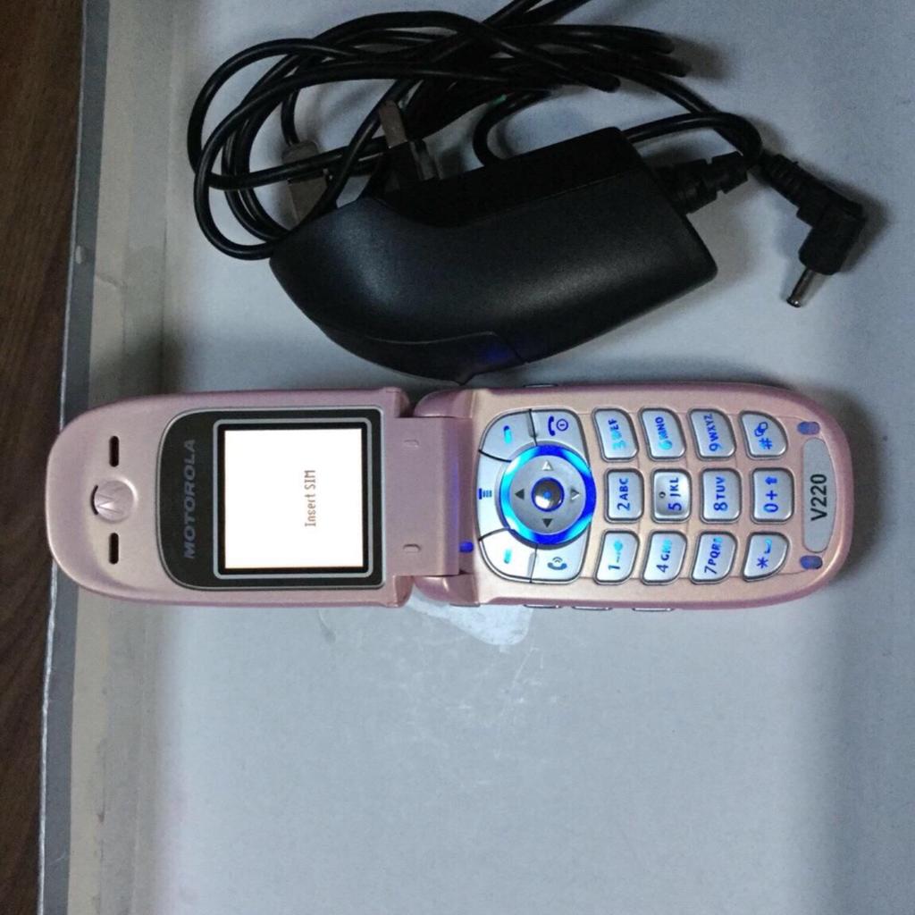 Classic Motorola V220 Mobile Phone in M19 Manchester für 10,00 £ zum ...