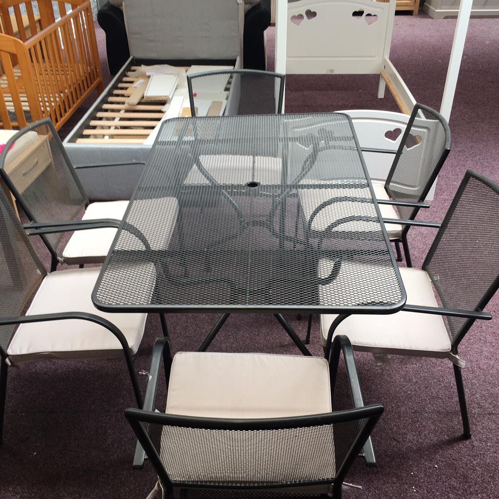 Garden table and chairs in DL1 Darlington für 129,00 £ zum Verkauf ...