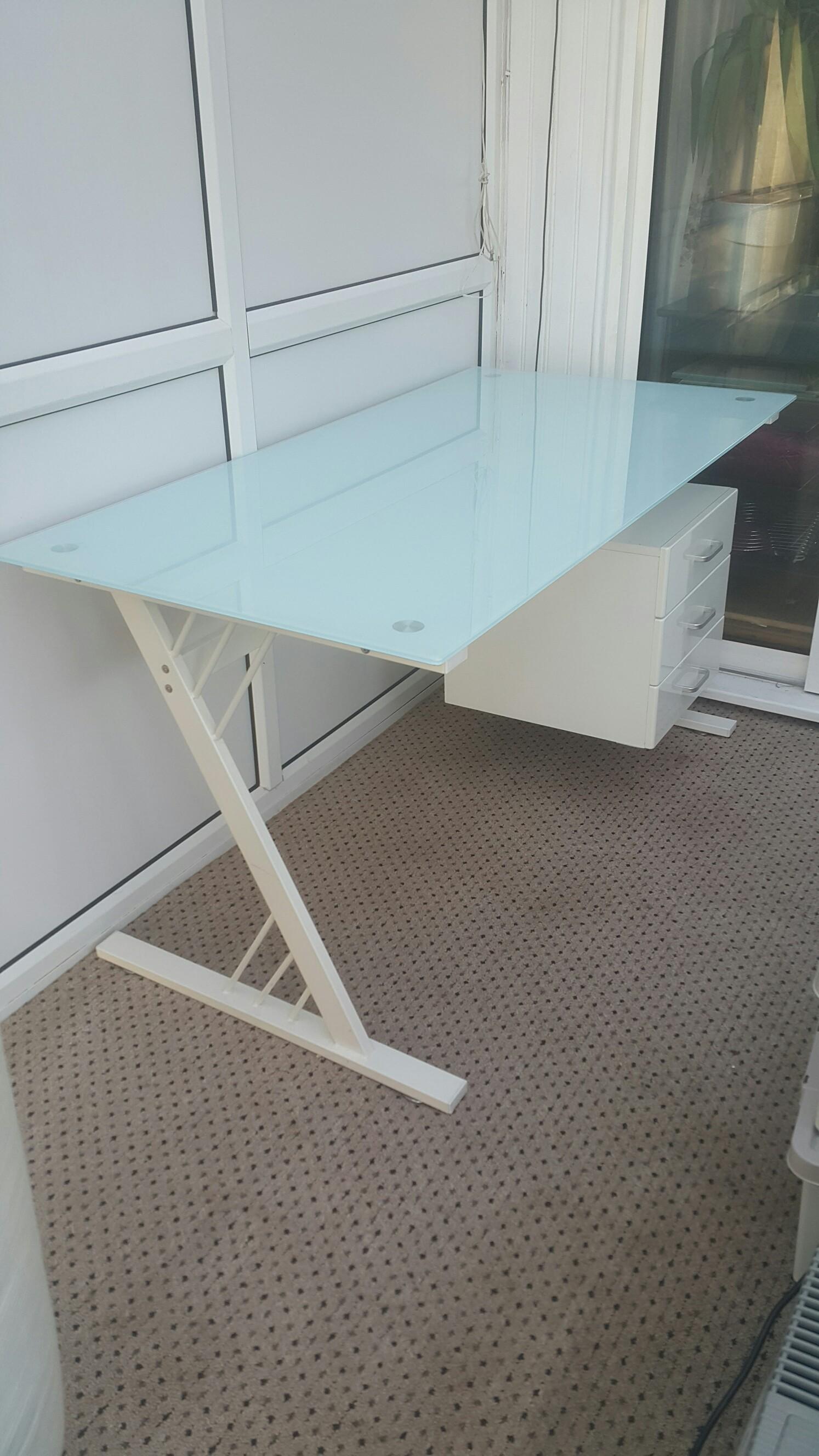 modern white glass study desk dressing table in DN21 Gainsborough für £ ...