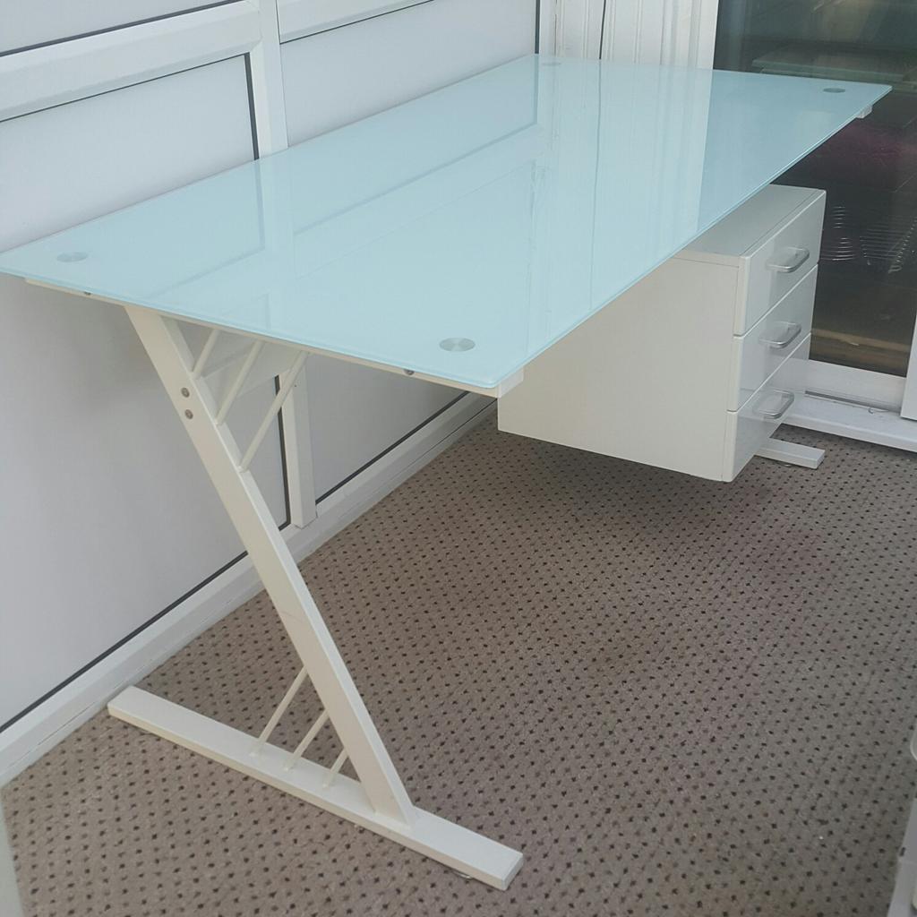 modern white glass study desk dressing table in DN21 Gainsborough für £ ...