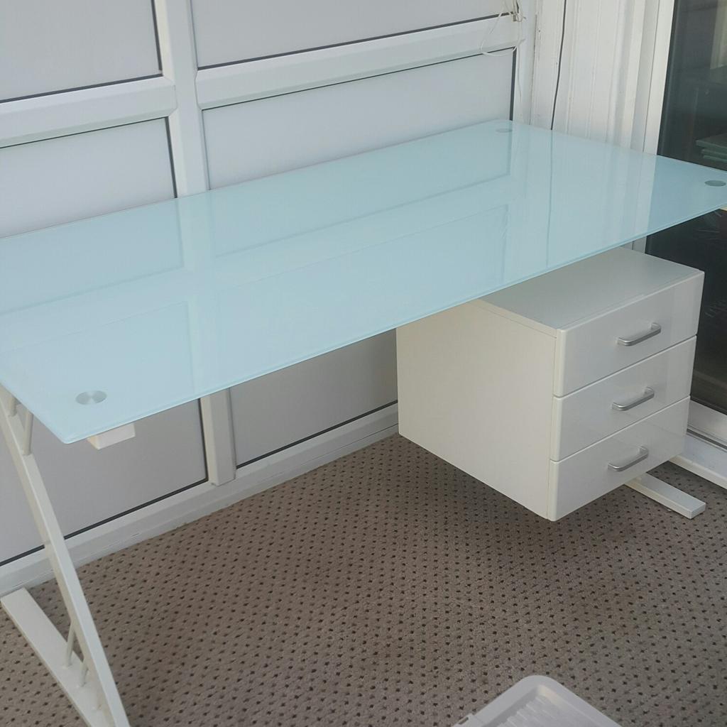 modern white glass study desk dressing table in DN21 Gainsborough für £ ...