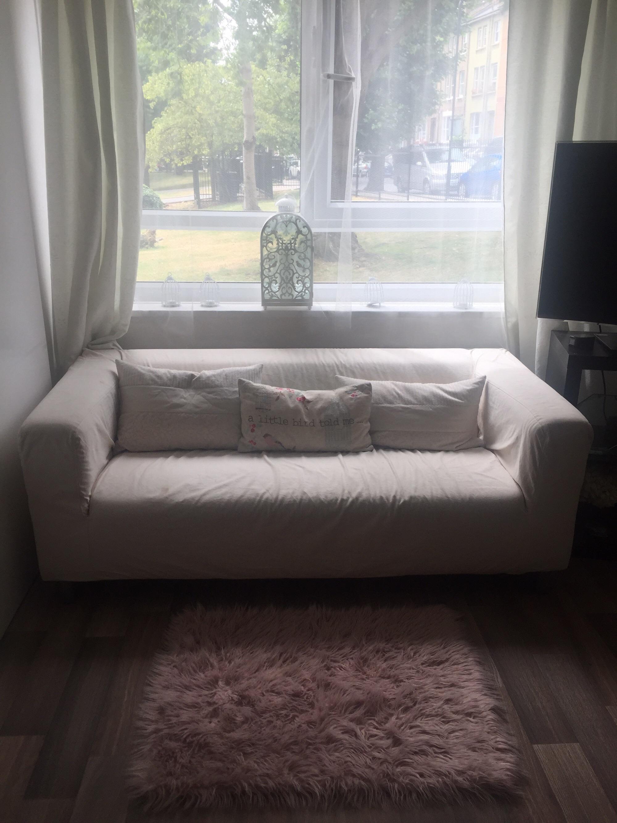 White/cream Sofa bed quick sale. in NW6 London für 40,00 £ zum Verkauf ...