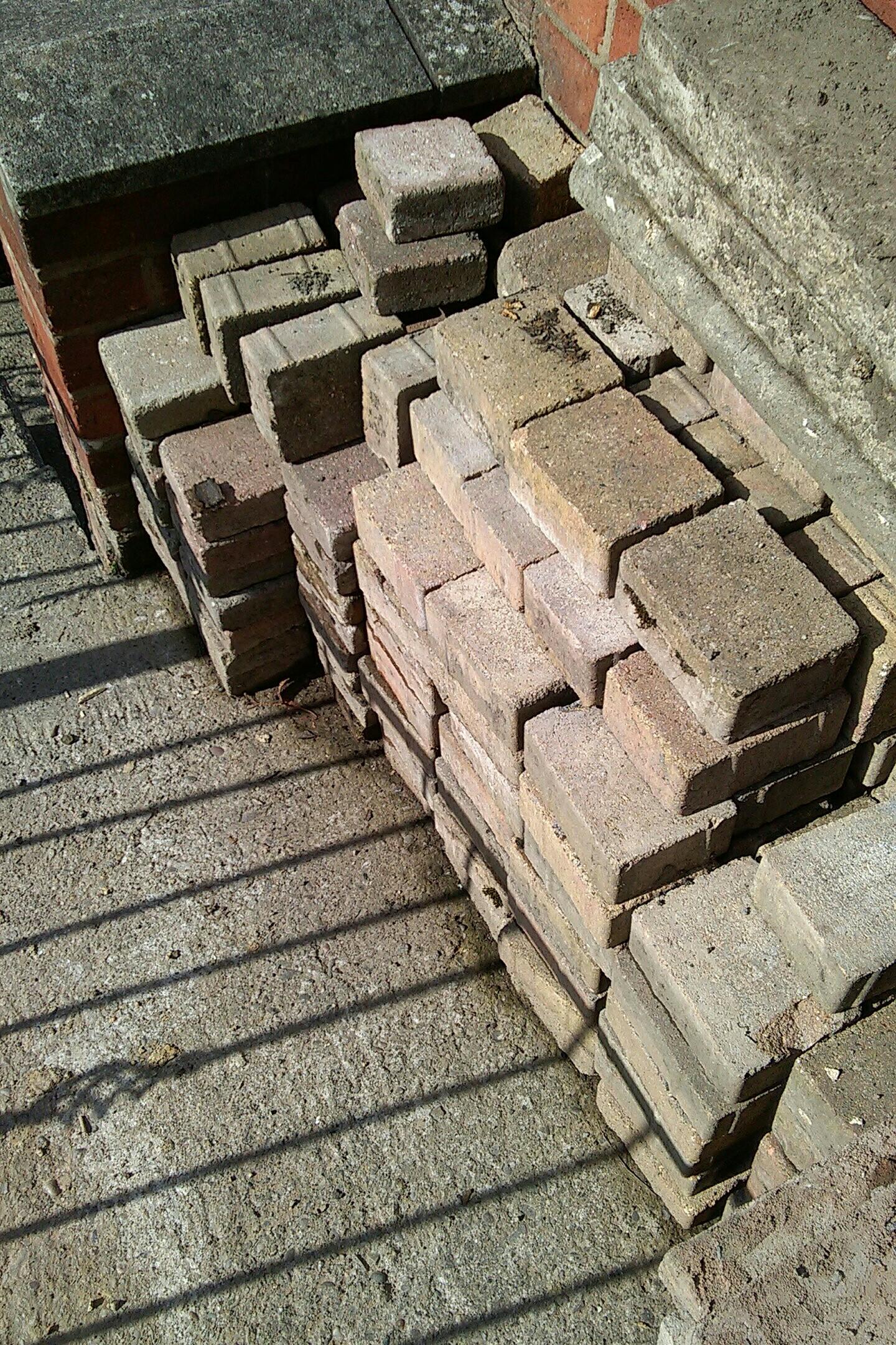 Block pavers in B78 Birchmoor for free for sale | Shpock