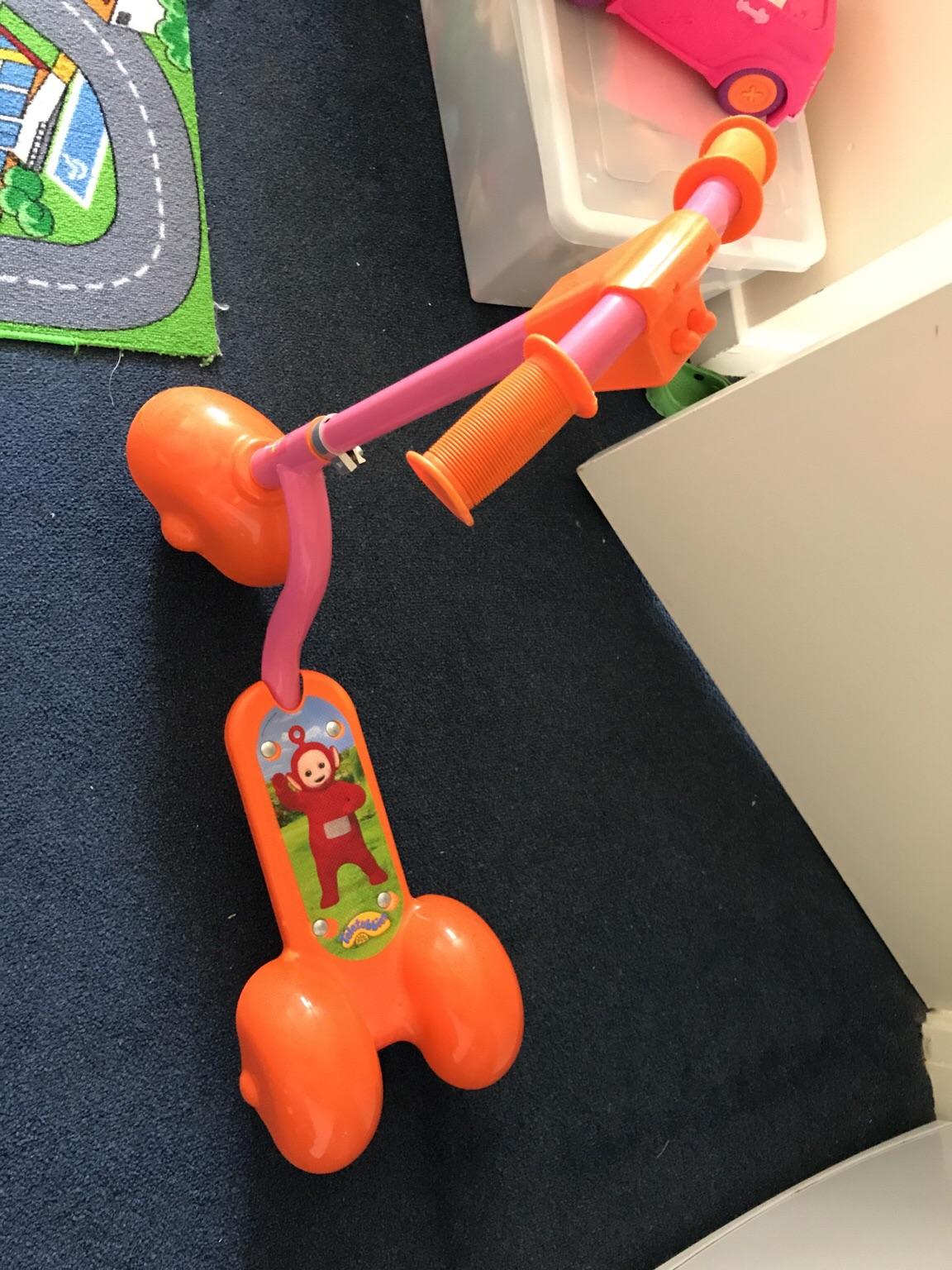 Teletubbies scooter in SG8 Royston für £ 15,00 zum Verkauf | Shpock AT