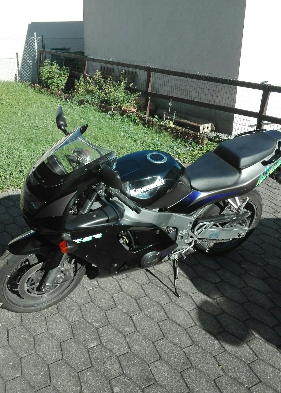 Kawasaki Ninja ZX 600 F in 6840 Götzis für 1.400,00 € zum Verkauf ...