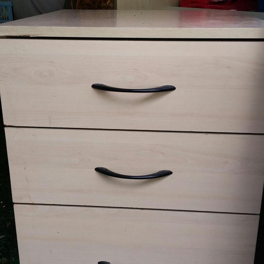 Under desk drawers in N12 London für £ 5,00 zum Verkauf | Shpock AT