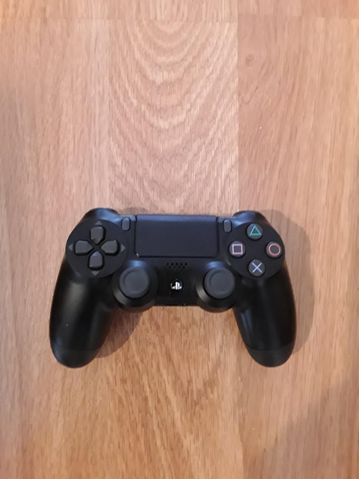 Sony PS4 Dualshock Wireless Controller V2 in NG19 Mansfield für 30,00 ...