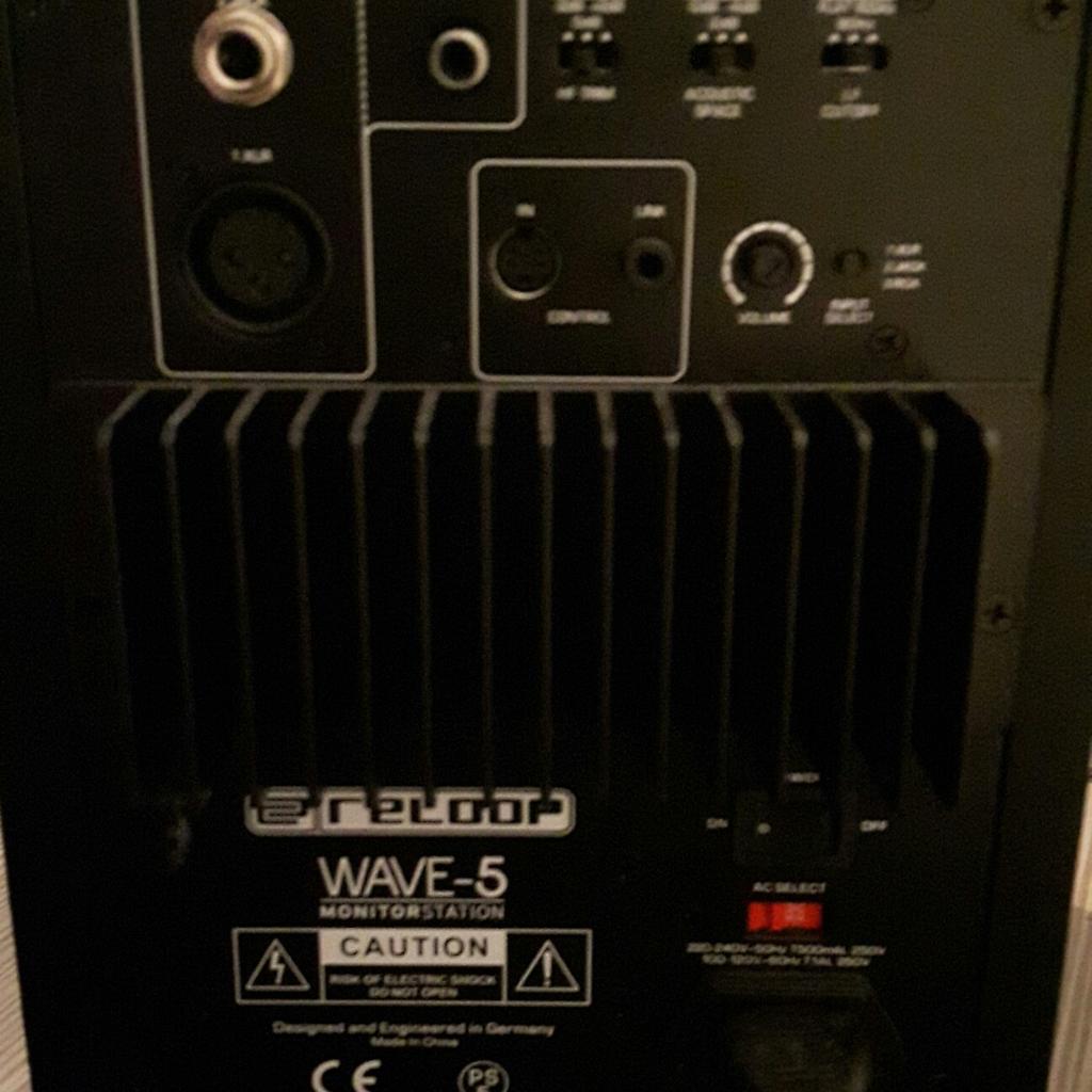 Reloop Wave-5 Aktiv Monitorboxen (2 Stück) in 6130 Schwaz für € 120,00 ...