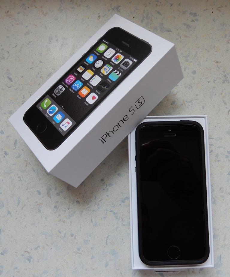 Iphon 5 S 32 GB schwarz freigeschalten in 2640 Gloggnitz für 230,00 ...