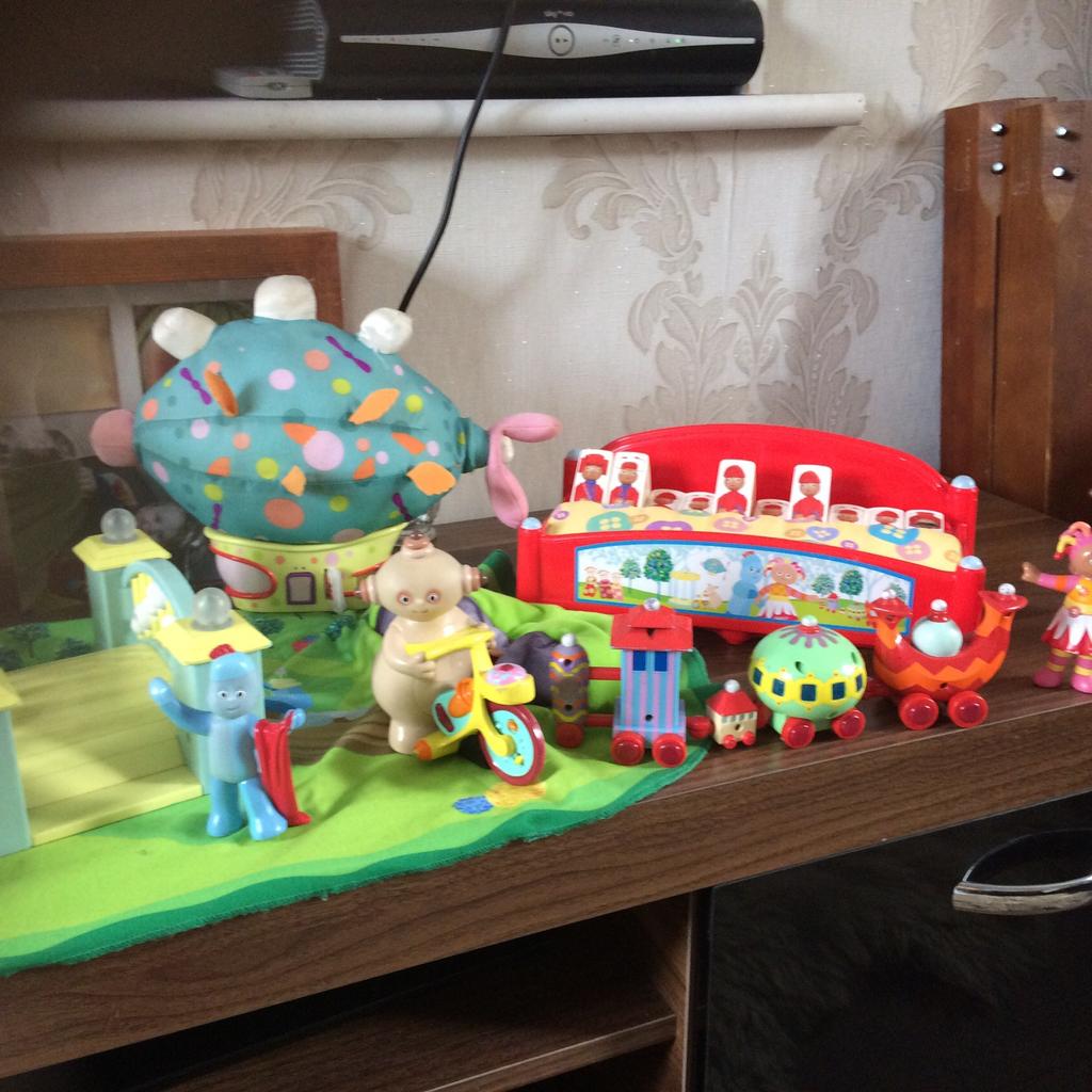 In the night garden bundle in RM18 Tilbury für 25,00 £ zum Verkauf ...