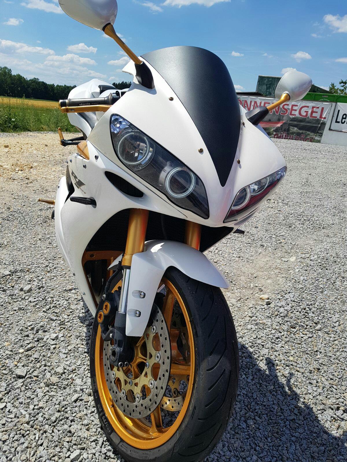 YAMAHA R1 SONDERMODELL WEISS-GOLD in 4772 Lambrechten for €6,000.00 for ...
