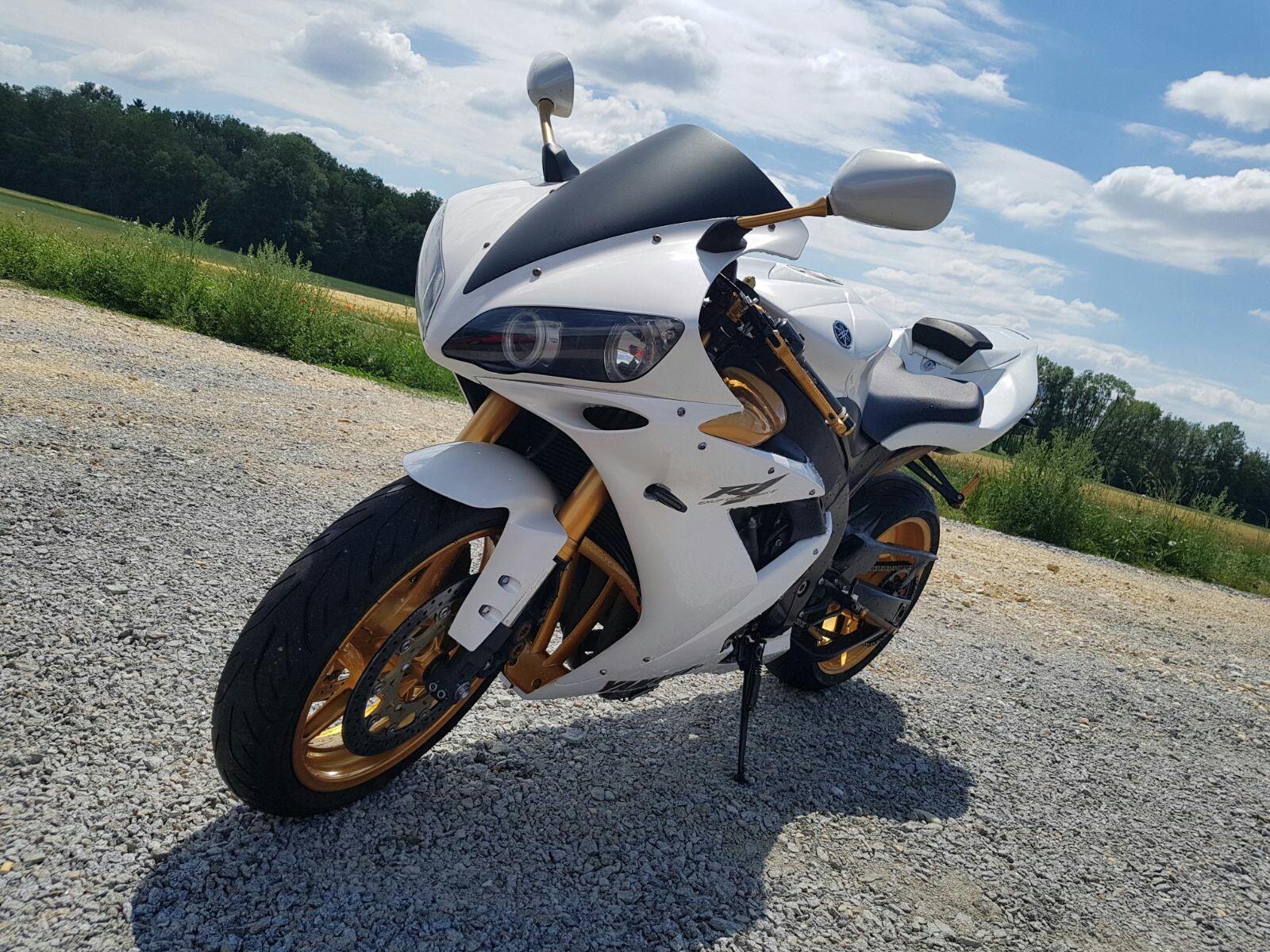 YAMAHA R1 SONDERMODELL WEISS-GOLD in 4772 Lambrechten for €6,000.00 for ...