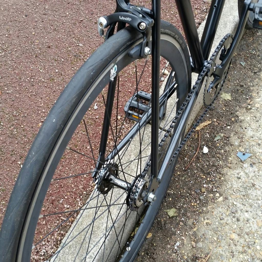 Blacked out GOKU fixie single speed fixed in RM3 Romford für 90,00 ...