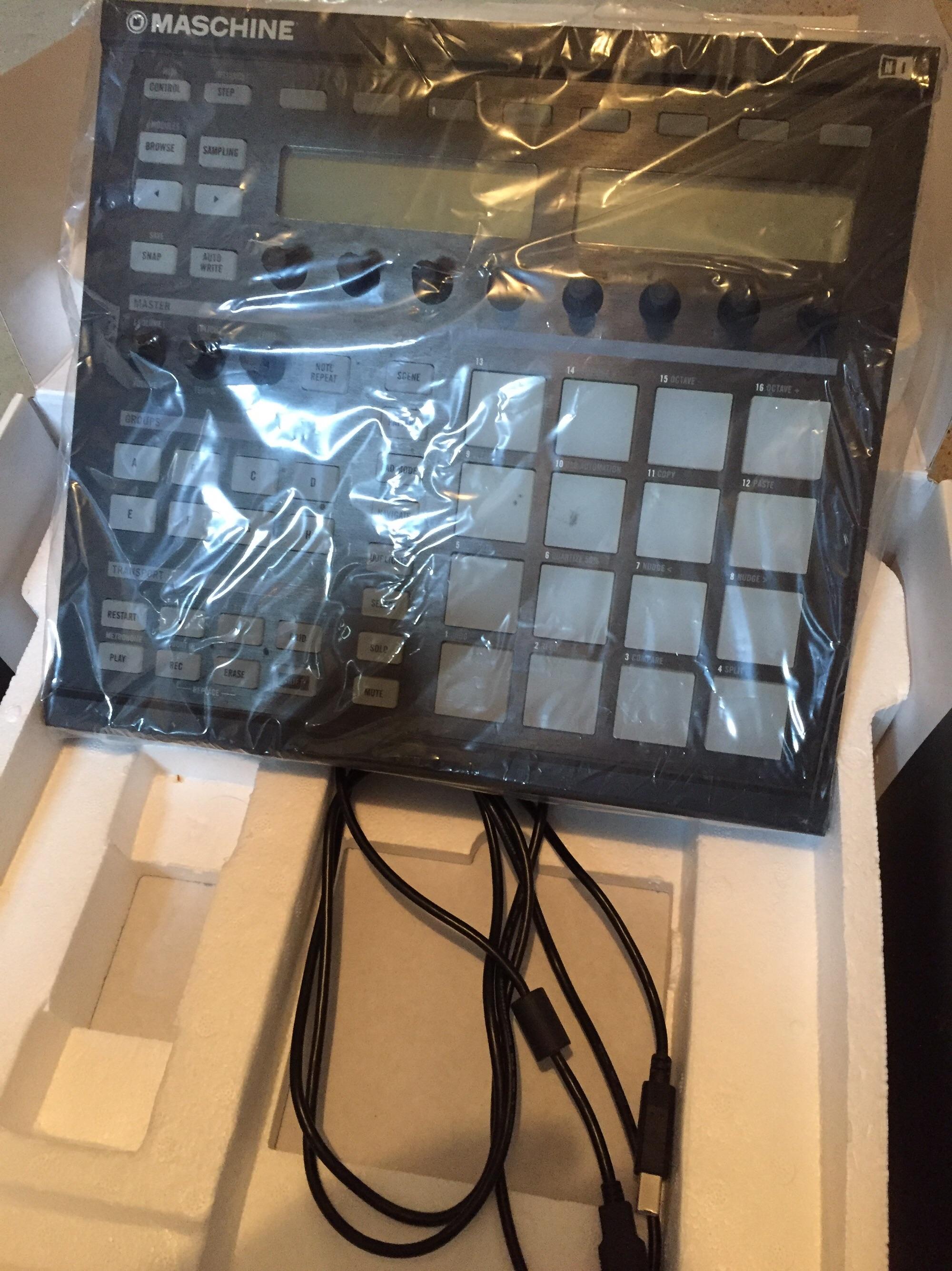 Native Instruments MASCHINE MK1 in 76228 Karlsruhe for €120.00 for sale ...