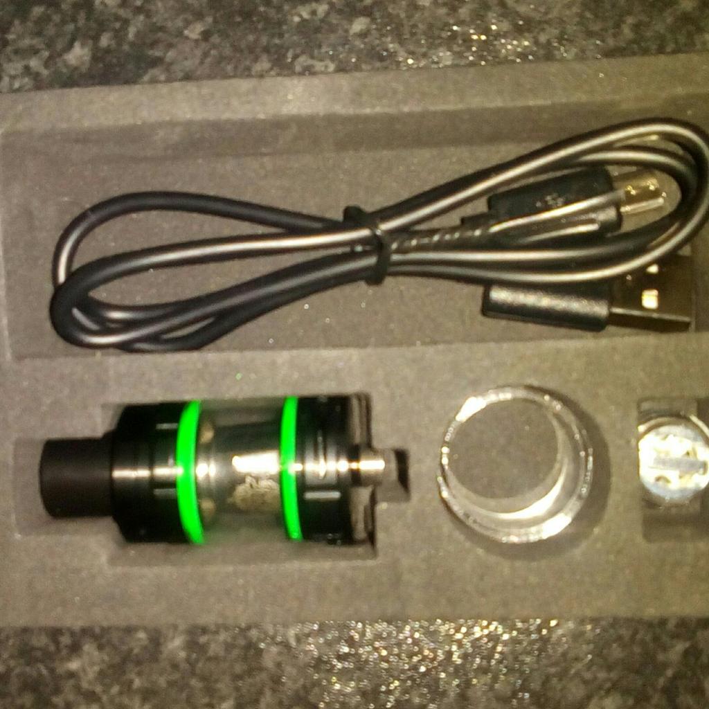 Vape pen and liquids in B48 Alvechurch for £75.00 for sale | Shpock
