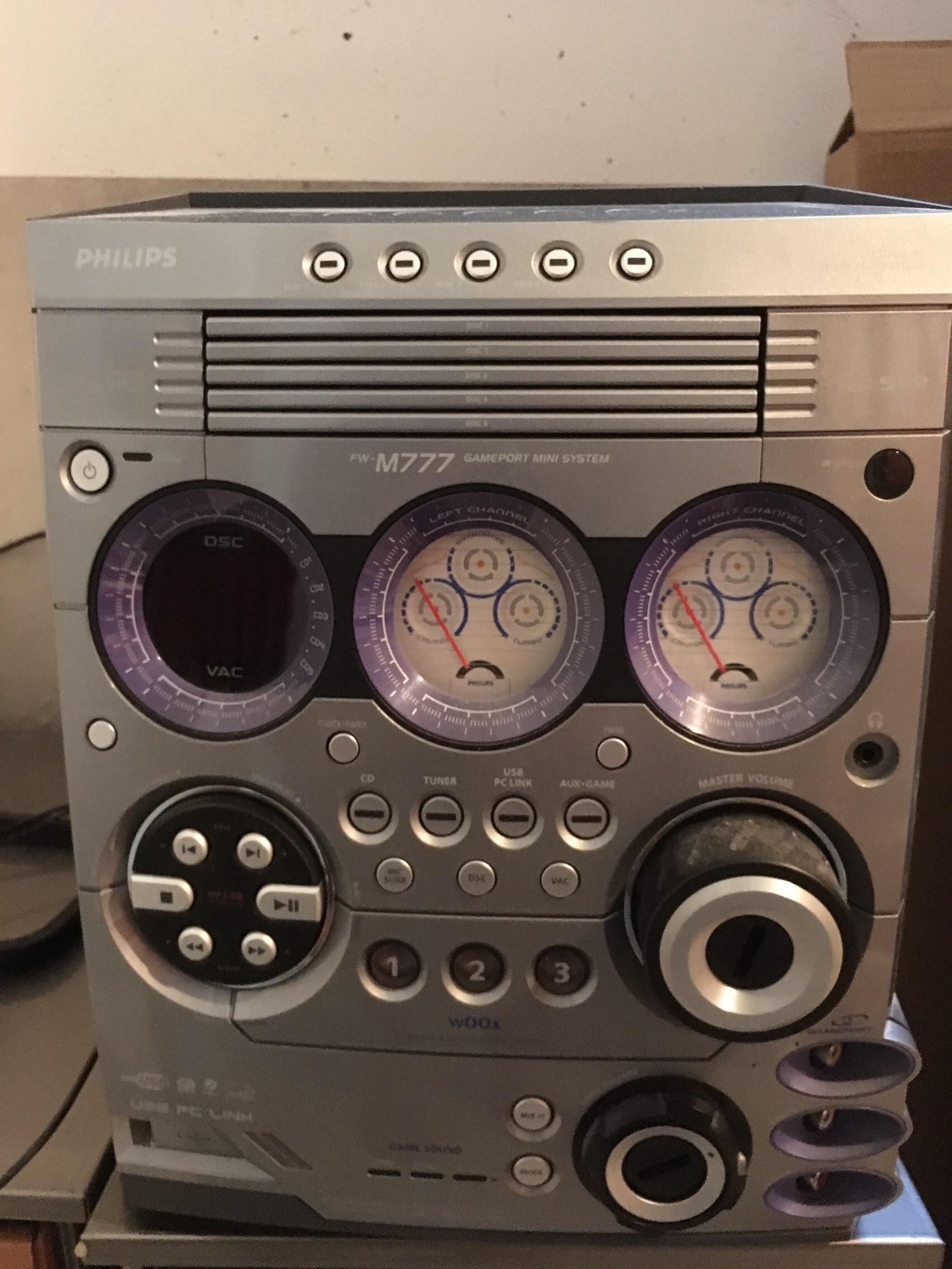Philips Stereoanlage FW-M777 Audio System in 6803 Frastanz für 25,00 ...