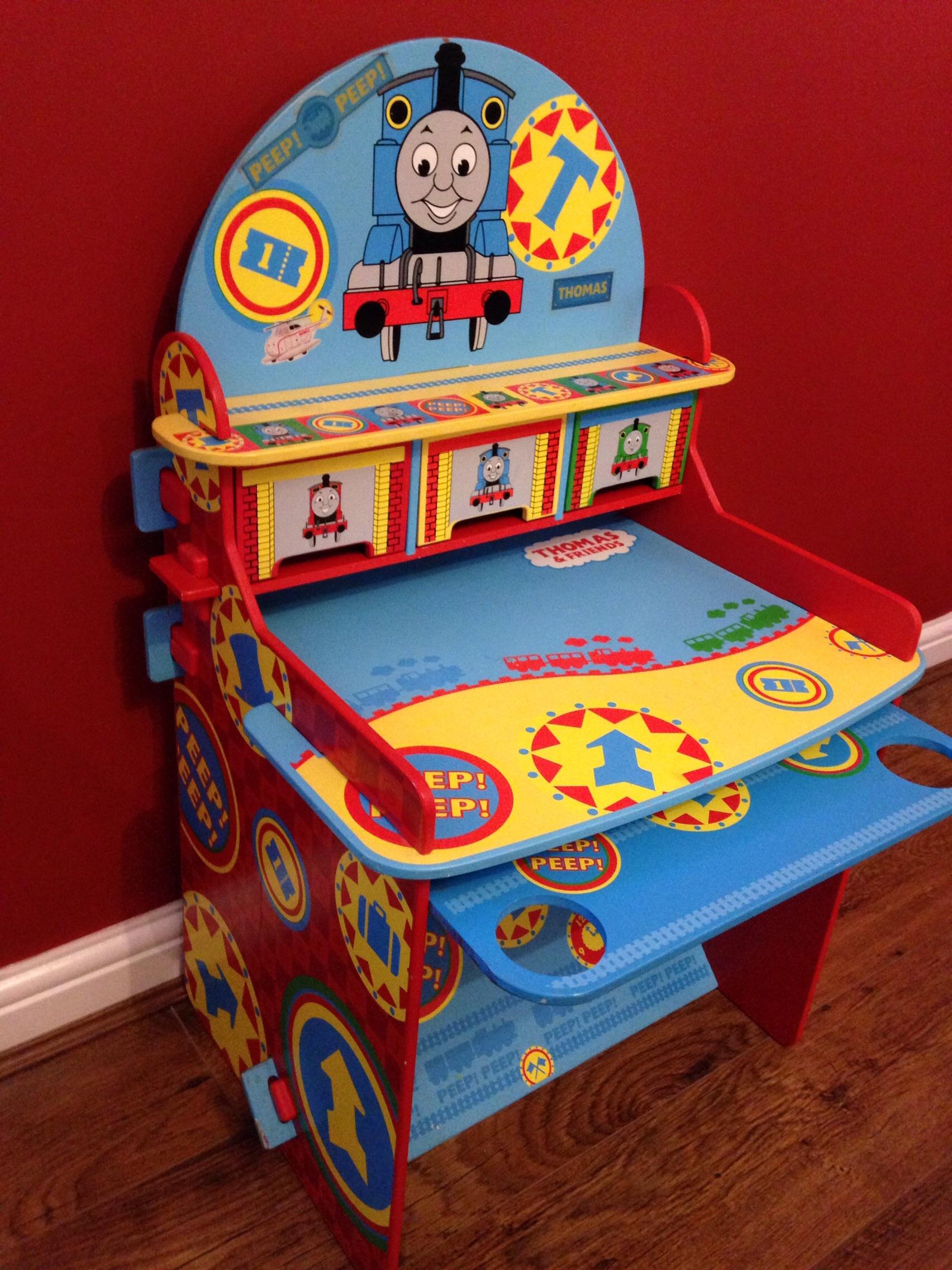 Thomas and friends desk in DY5 Hill for £10.00 for sale | Shpock