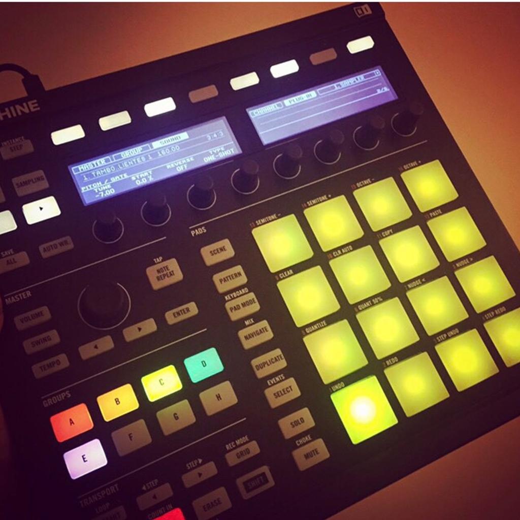 Maschine MK2 in NW10 London für £ 280,00 zum Verkauf | Shpock AT