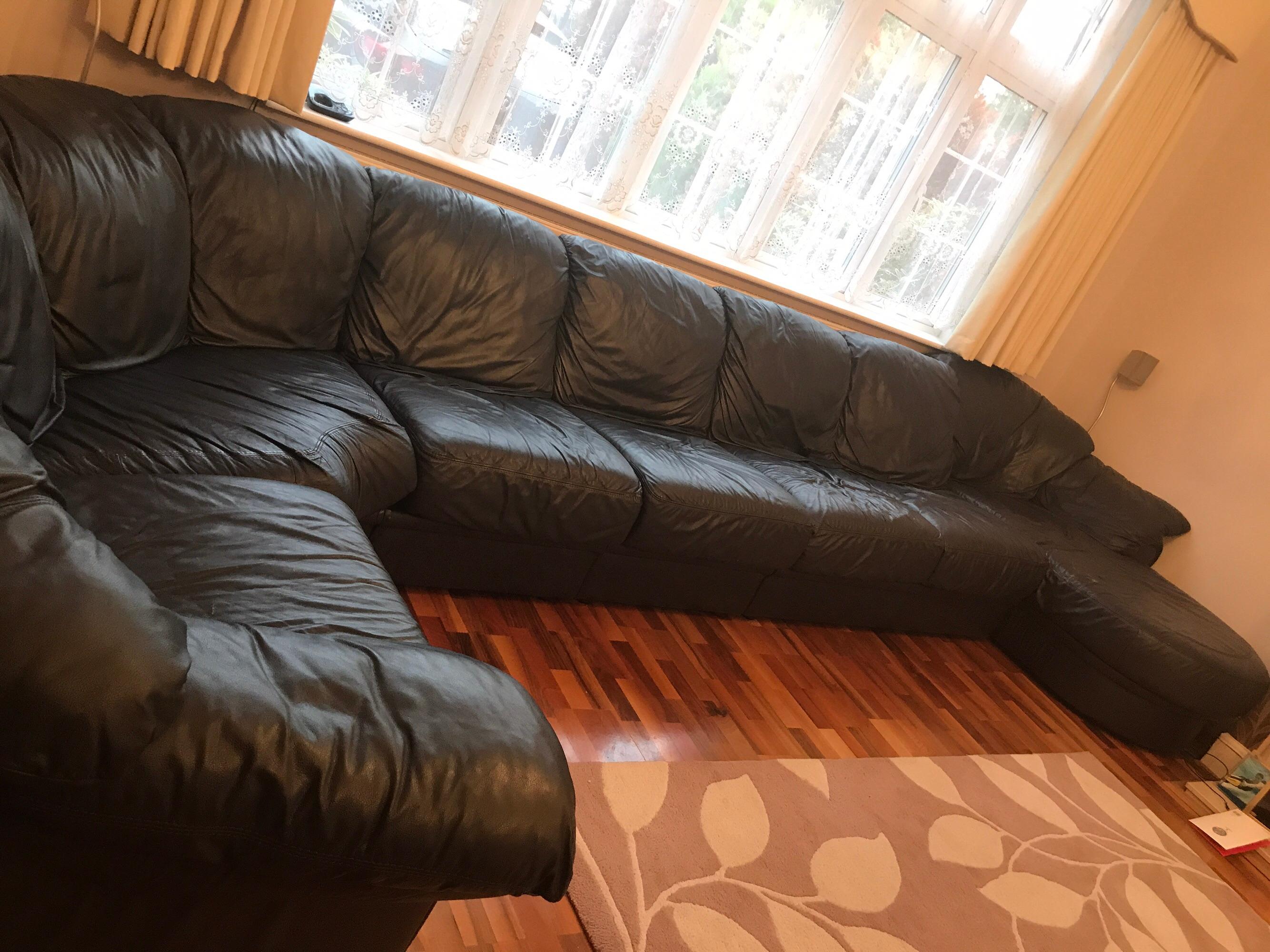 Large U-Shaped Sofa Suite with Chaise Longue in EN1 Enfield für £ 45,00 ...