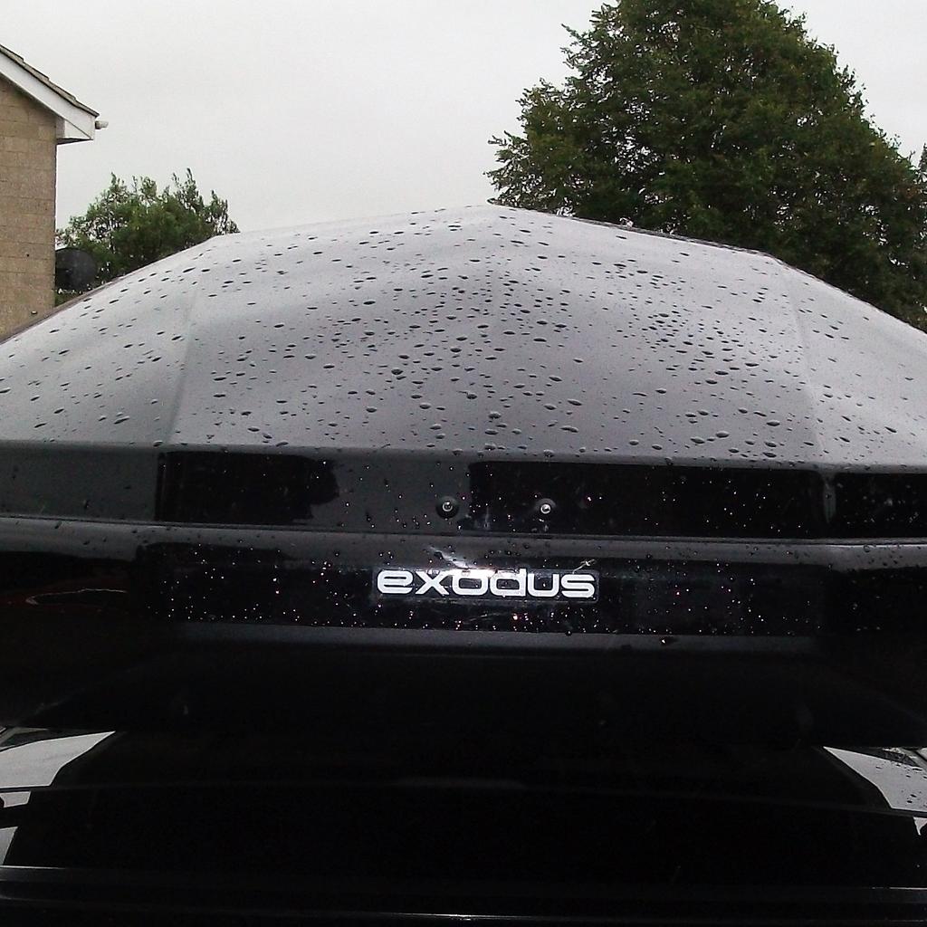 EXODUS 580L ROOF BOX in BA14 Trowbridge for £250.00 for sale | Shpock