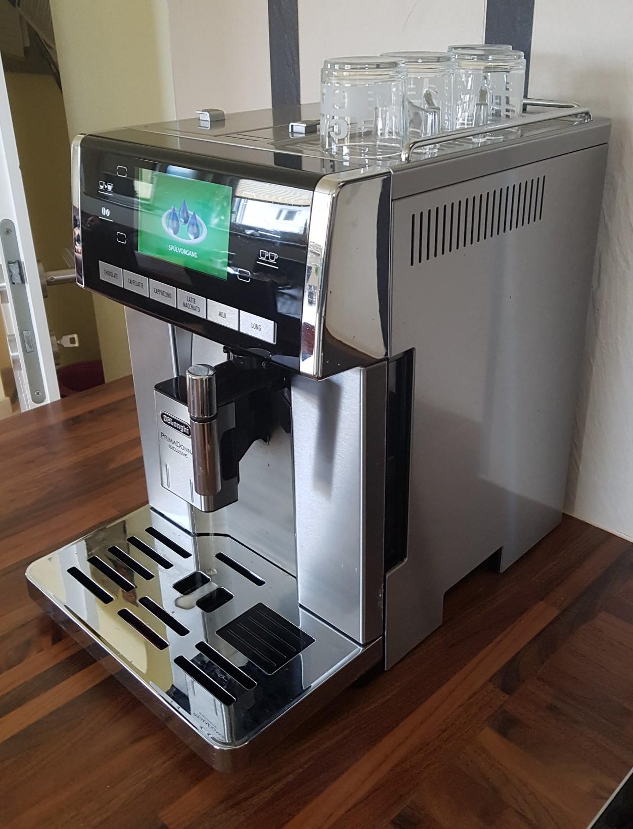 DeLonghi ESAM 6900 Prima Donna Exclusive in 5071 Himmelreich für 590,00 ...