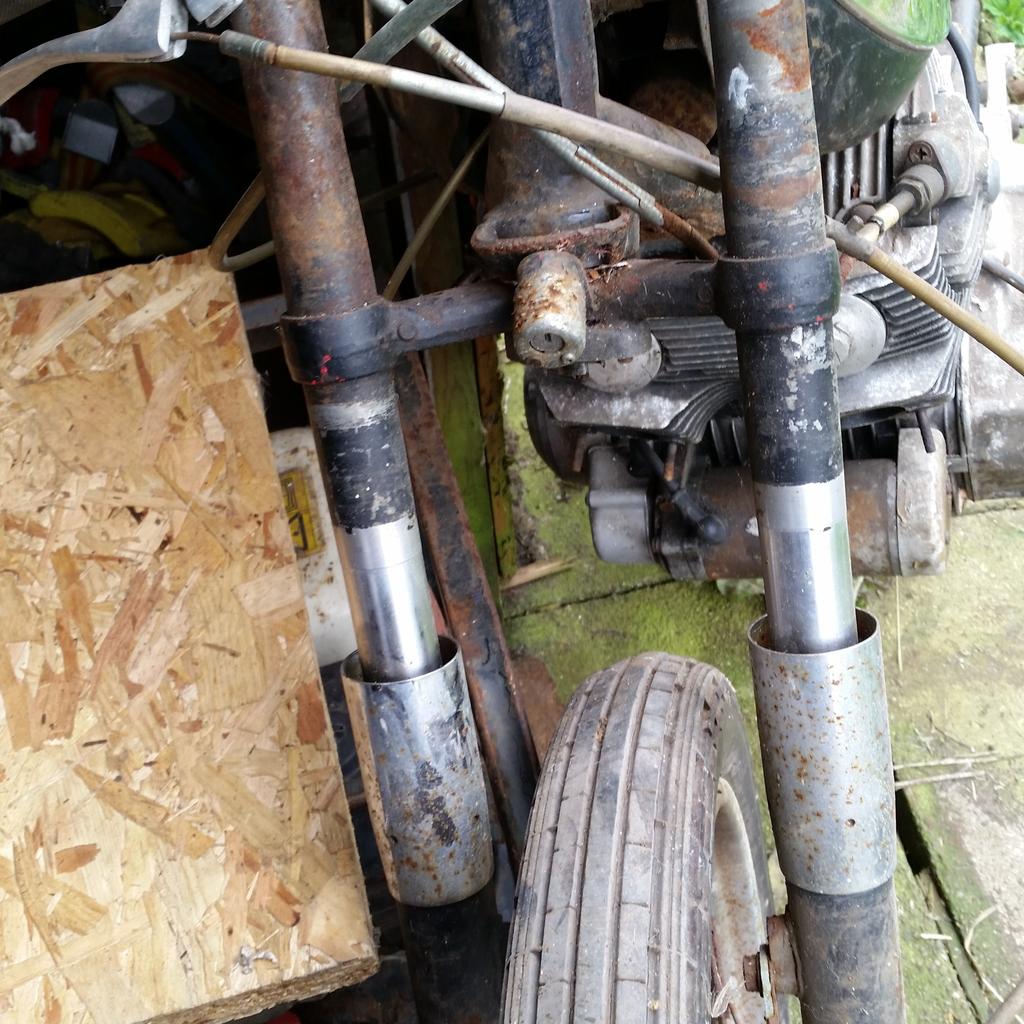 Honda CB 72 77 CB72 CB77 COMPLETE FRONT WHEEL in NG16 Kimberley für 140,00 £ zum Verkauf | Shpock DE