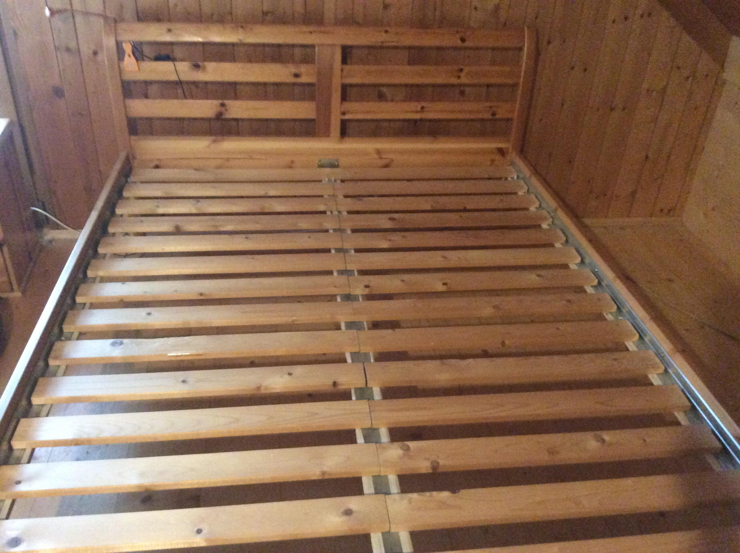 Bettgestell Ikea Dokka in 6020 Innsbruck für € 80,00 zum Verkauf ...