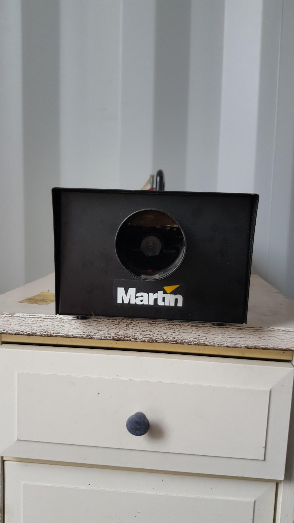 Martin Junior 700 smoke machine in RM15 Ockendon for £25.00 for sale ...