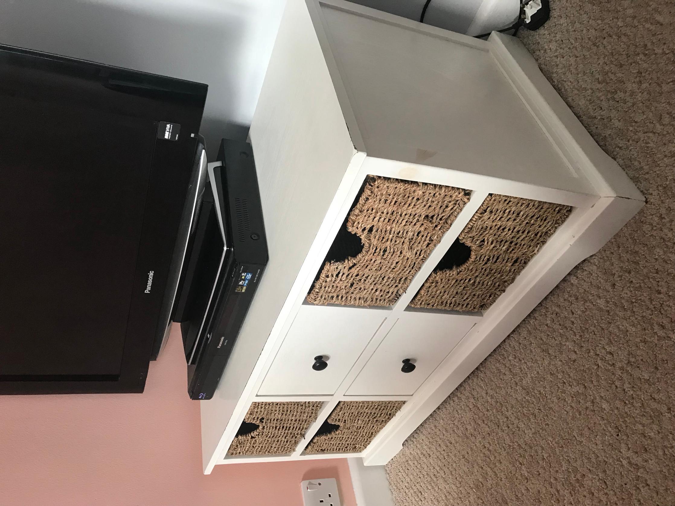 Dunhelm tv stand/ coffee table weaved baskets in GU15 Heath for £30.00 ...