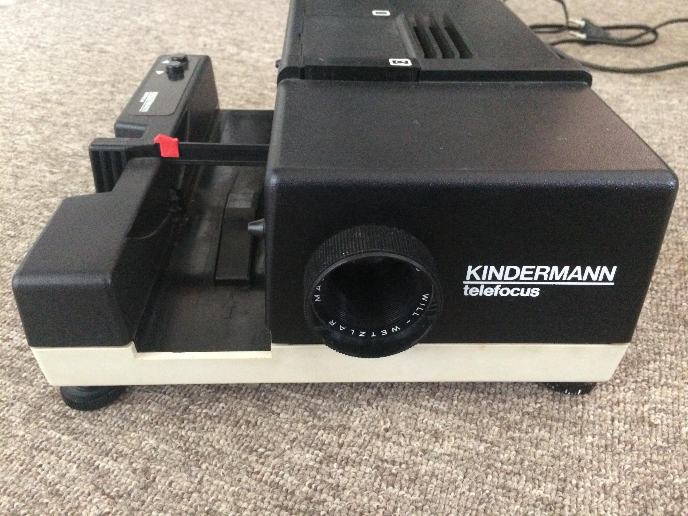 Diaprojektor Kindermann telefocus, Slideproj. in 66424 Homburg for €35. ...