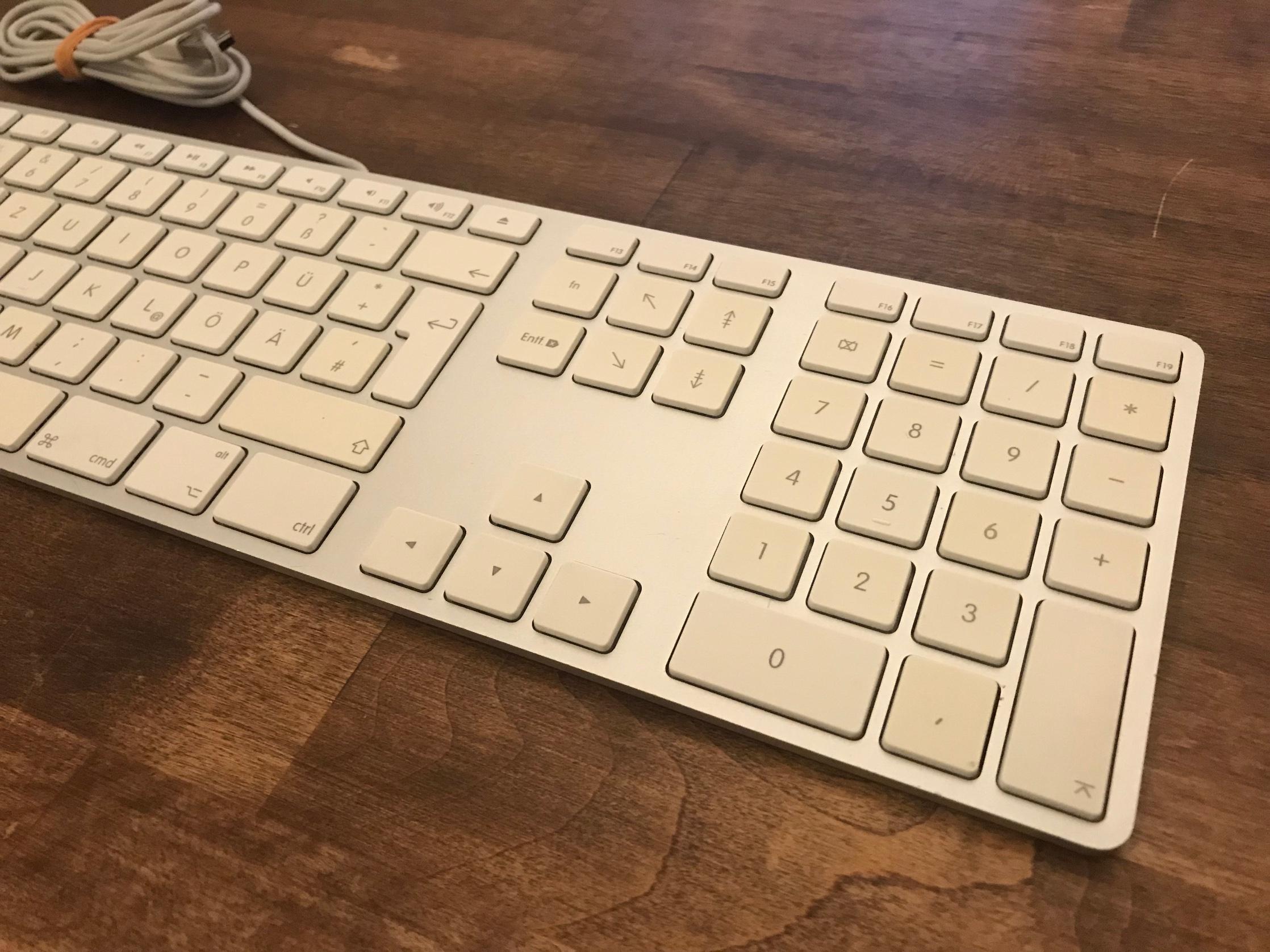 Apple USB Keyboard in 12103 Berlin für € 35,00 zum Verkauf | Shpock AT
