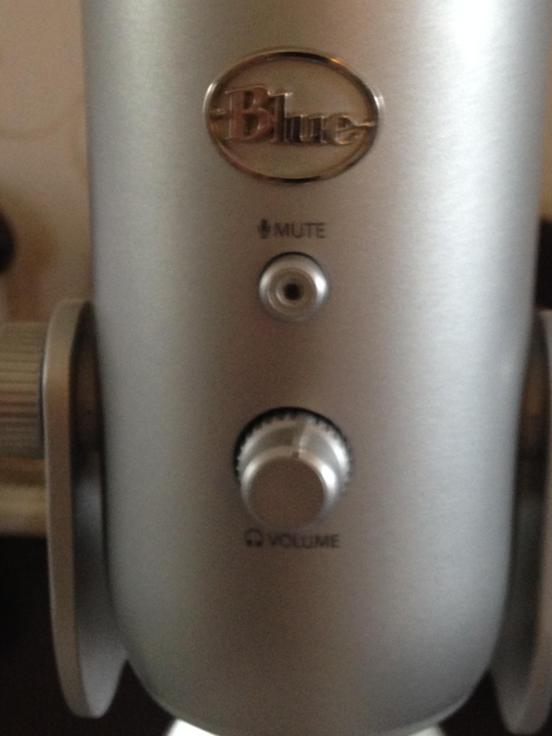 Blue USB microphone system - silver edition in FY5 Blackpool für 65,00 ...