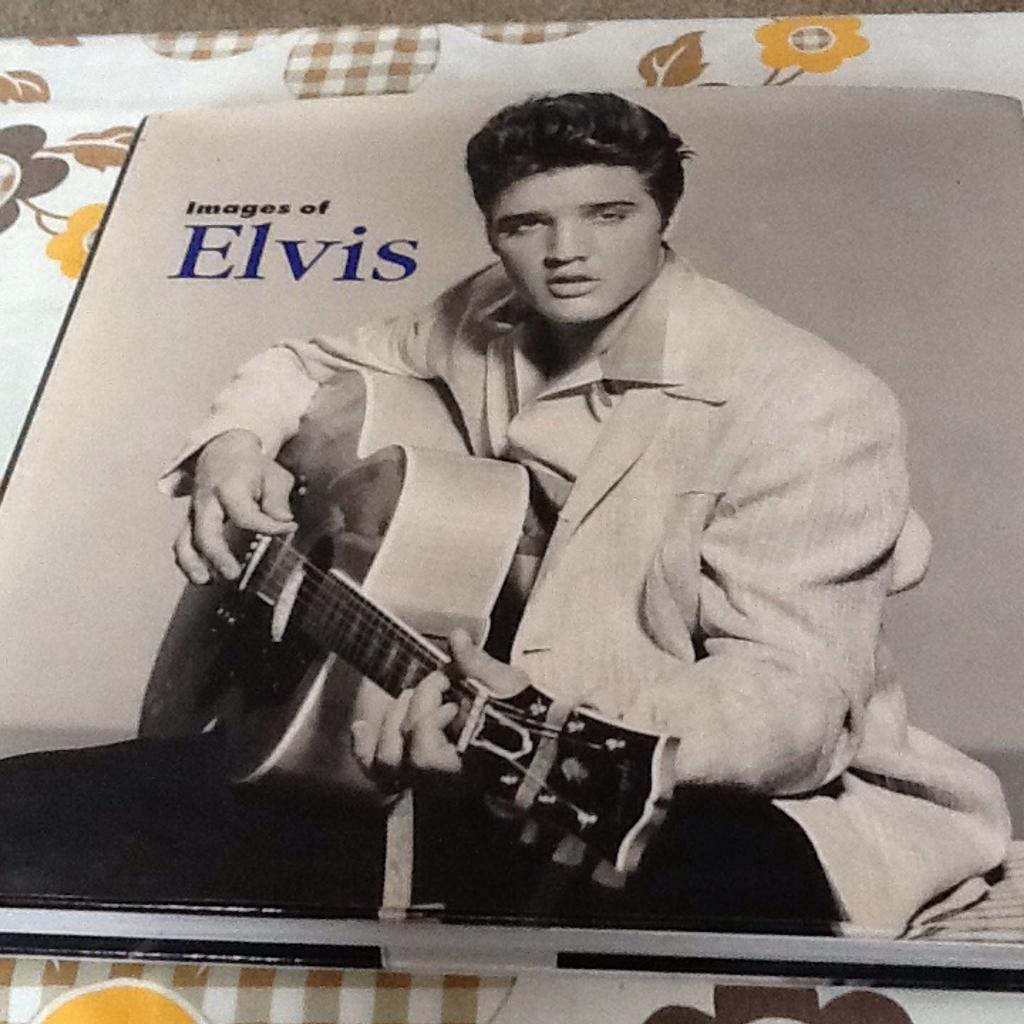 Images of Elvis Book in SG19 Sandy für 2,00 £ zum Verkauf | Shpock DE