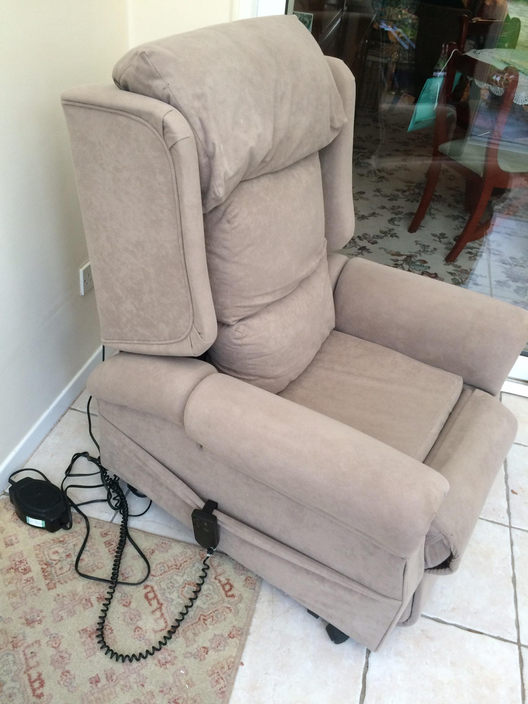 Electric rise and fall chair in TS26 Hartlepool für 65,00 £ zum Verkauf ...