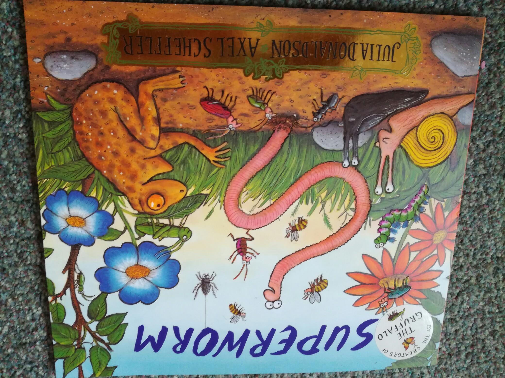 Superworm book in LN13 Alford für 1,00 £ zum Verkauf | Shpock DE