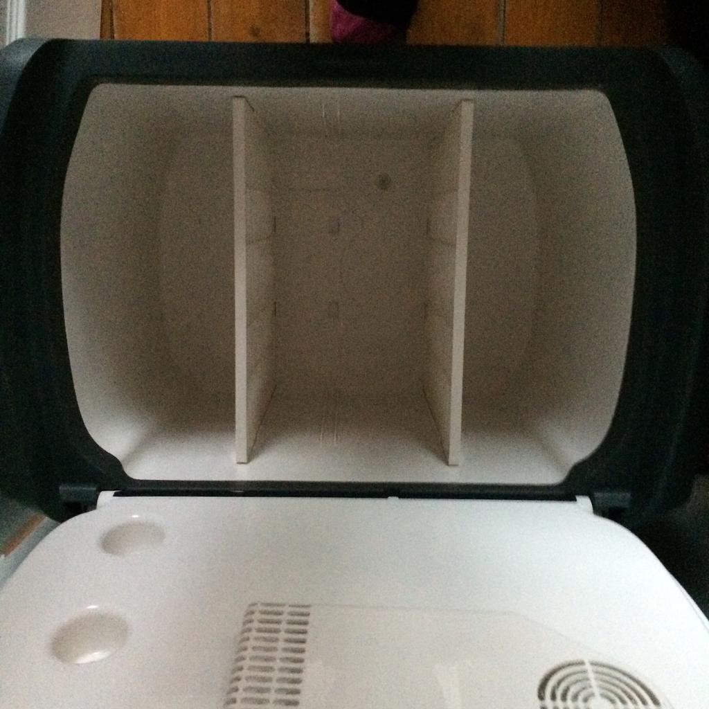 Halfords electric 40 litre cool box in S6 Sheffield for £45.00 for sale ...
