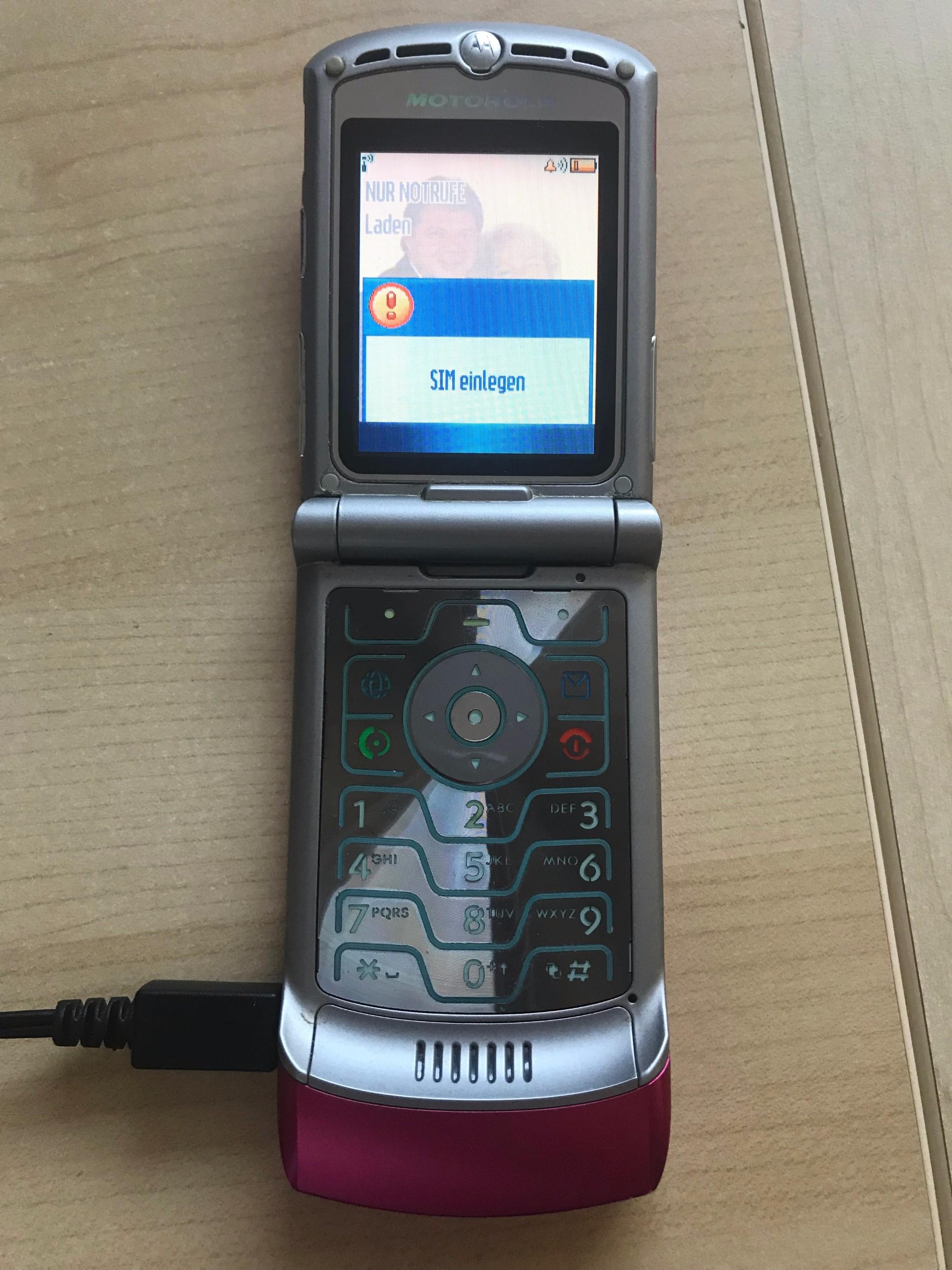 Motorola RAZR V3 PINK in 7331 Weppersdorf für 15,00 € zum Verkauf ...