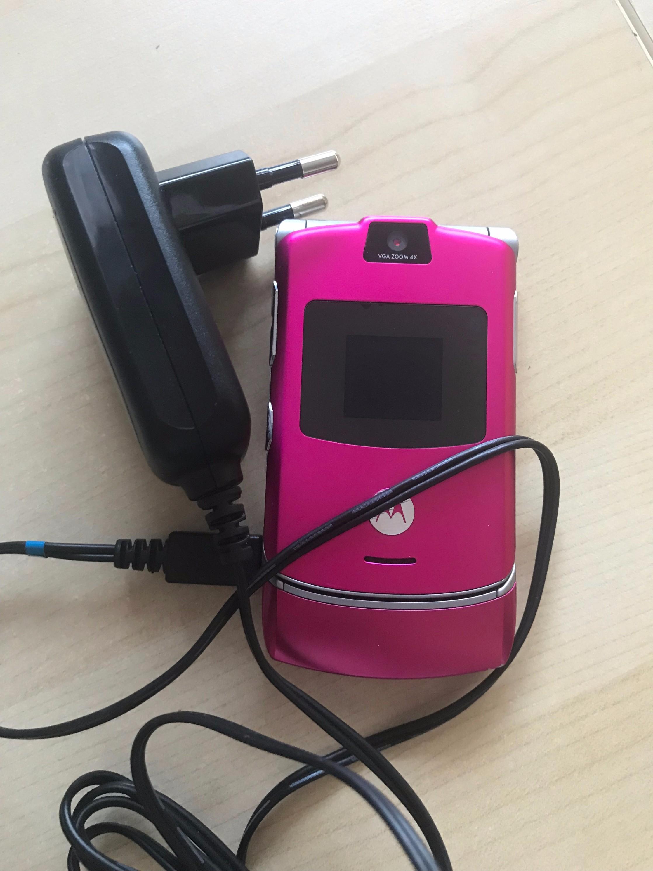 Motorola RAZR V3 PINK in 7331 Weppersdorf für 15,00 € zum Verkauf ...